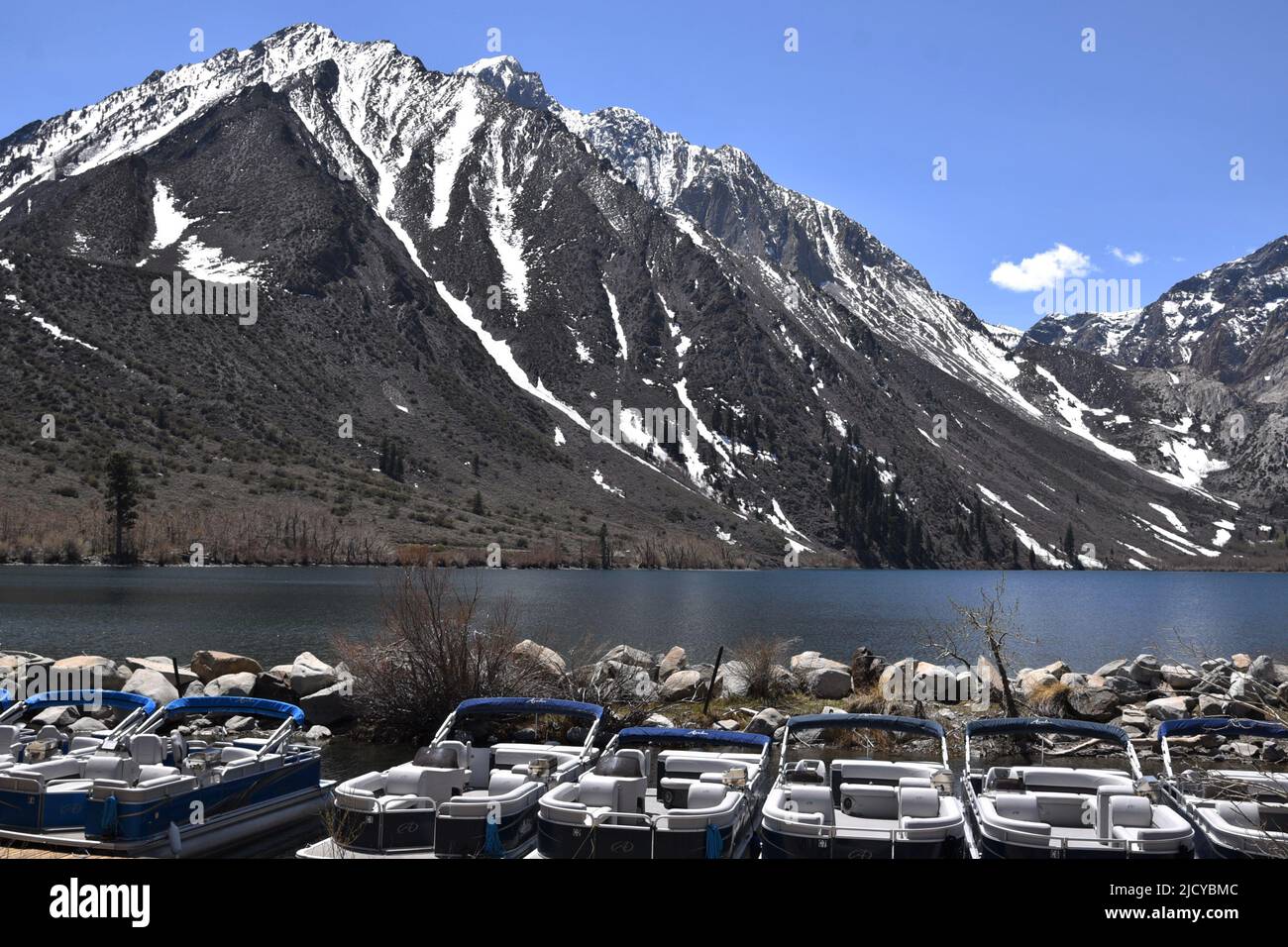 Convict lake fishing hi-res stock photography and images - Alamy