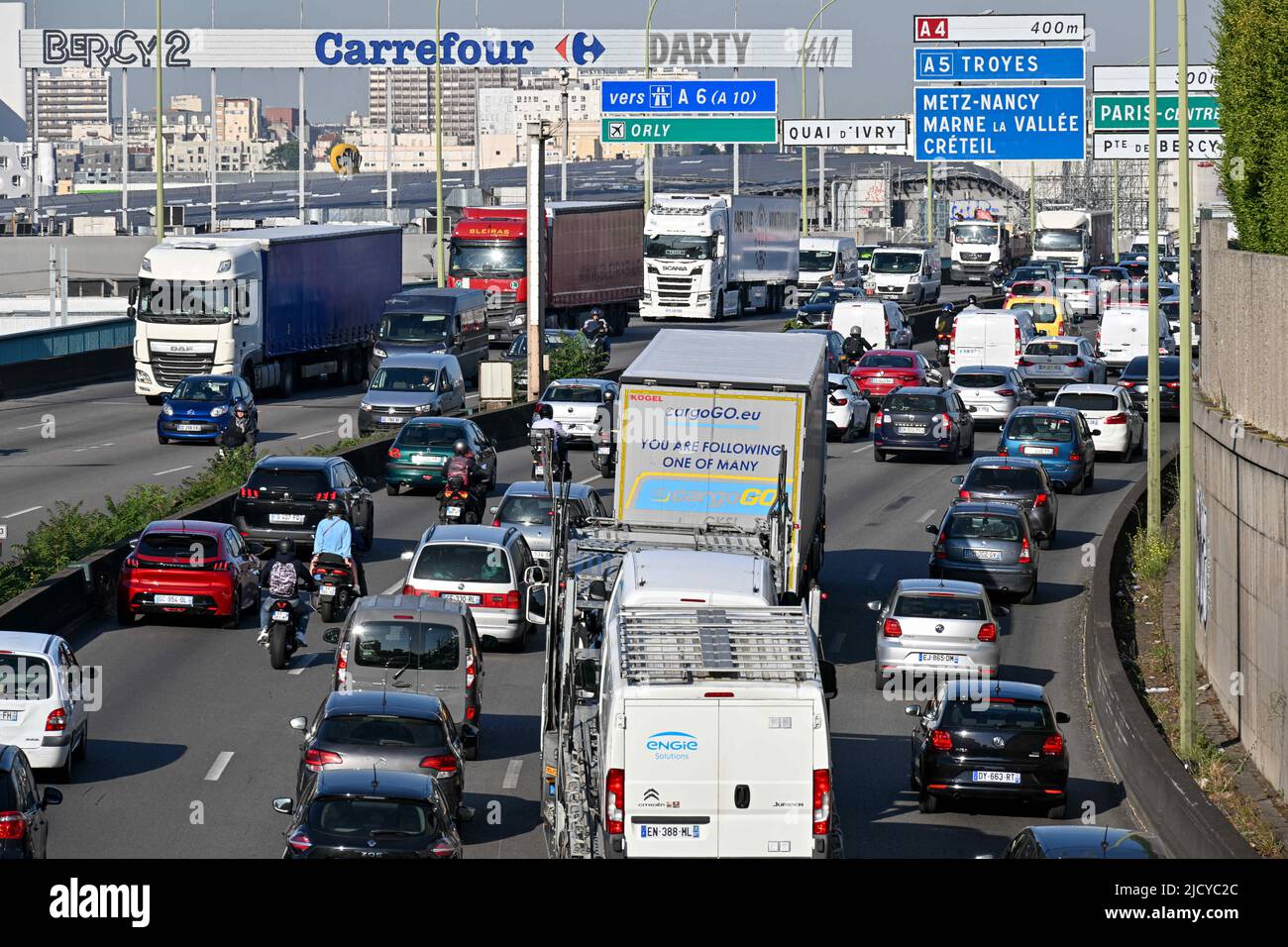 The Paris ring road is made up of the busiest 35 kilometers in Europe ...