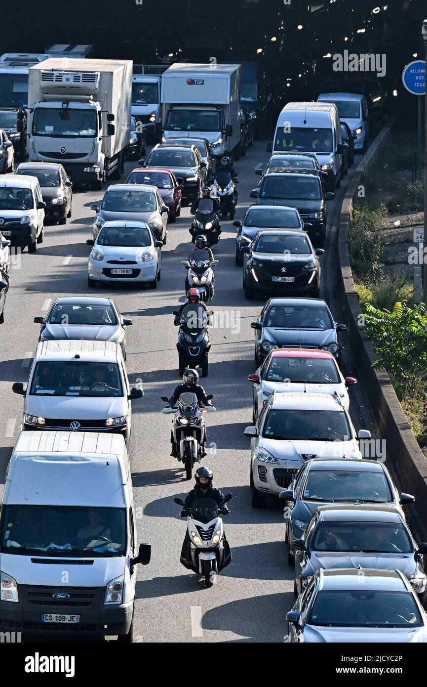 The Paris ring road is made up of the busiest 35 kilometers in Europe ...
