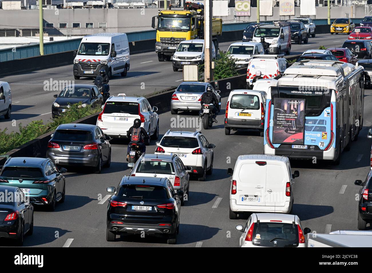 The Paris ring road is made up of the busiest 35 kilometers in Europe ...