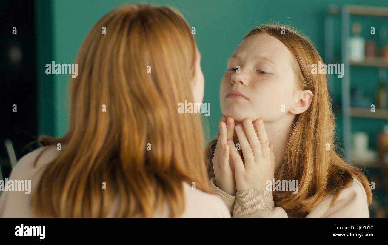Young teen anxiety mirror hi-res stock photography and images - Alamy