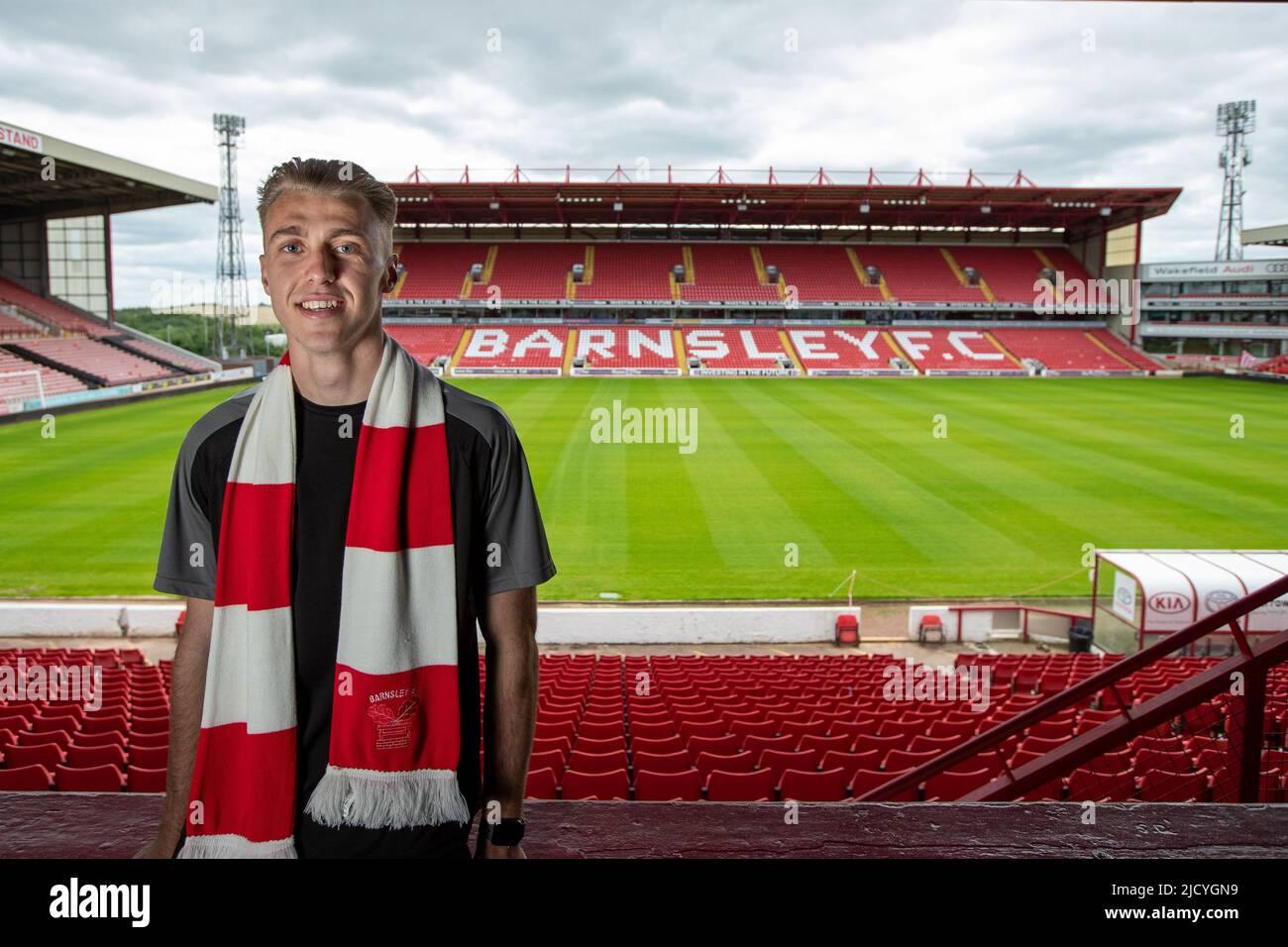 Jamie searle barnsley hi-res stock photography and images - Alamy