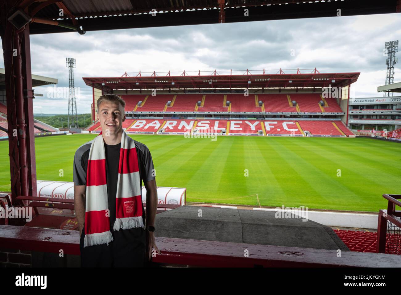 Jamie searle barnsley hi-res stock photography and images - Alamy