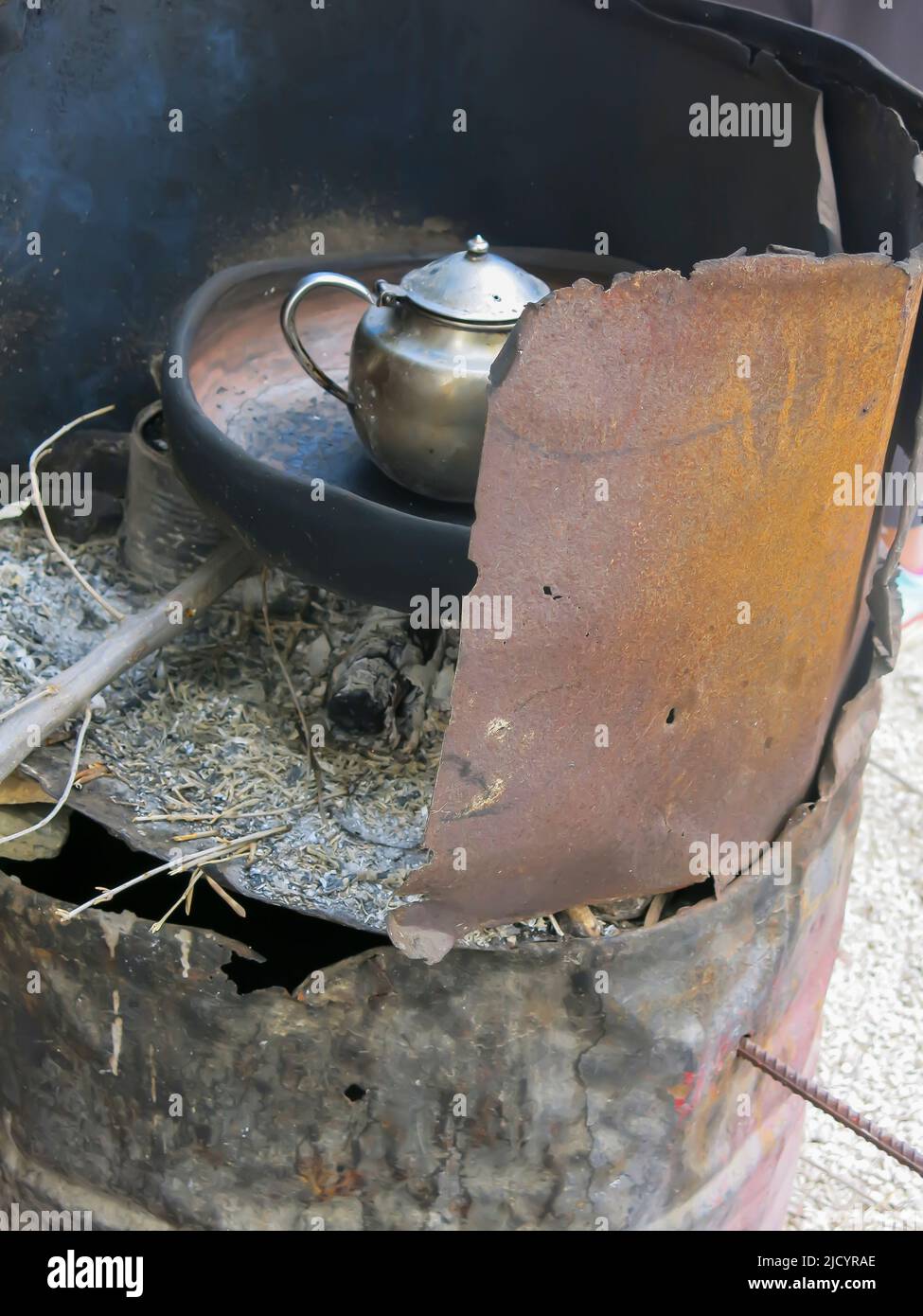 Tea pot fire hi-res stock photography and images - Alamy