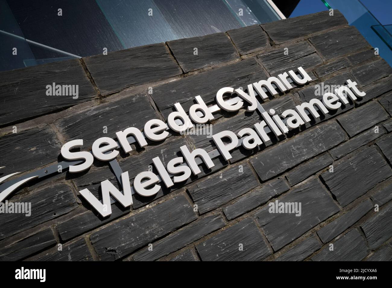 Senydd building hi-res stock photography and images - Alamy