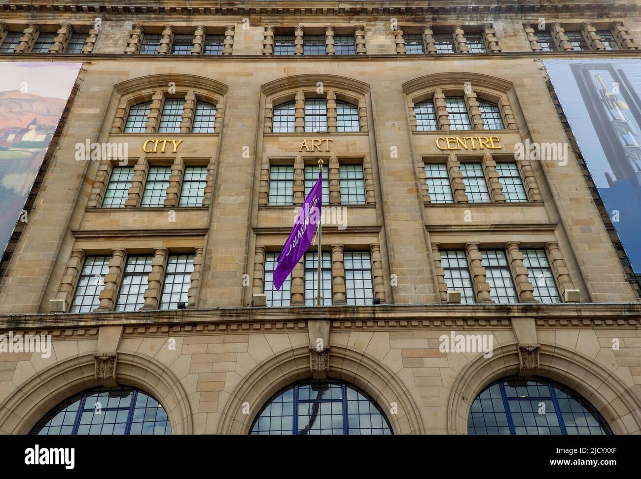 Edinburgh city art centre gallery hi-res stock photography and images ...