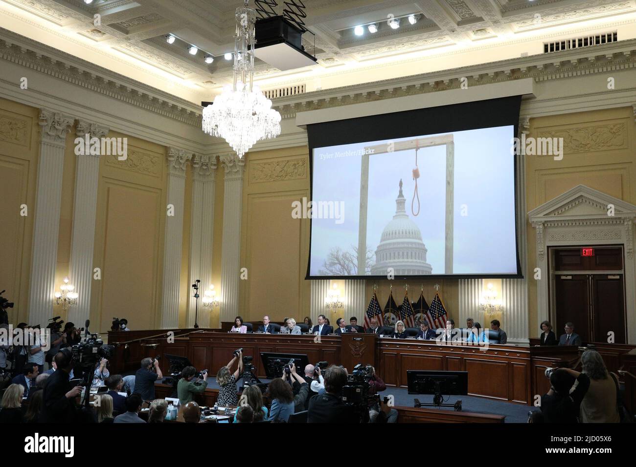 Hanging mike hi-res stock photography and images - Alamy