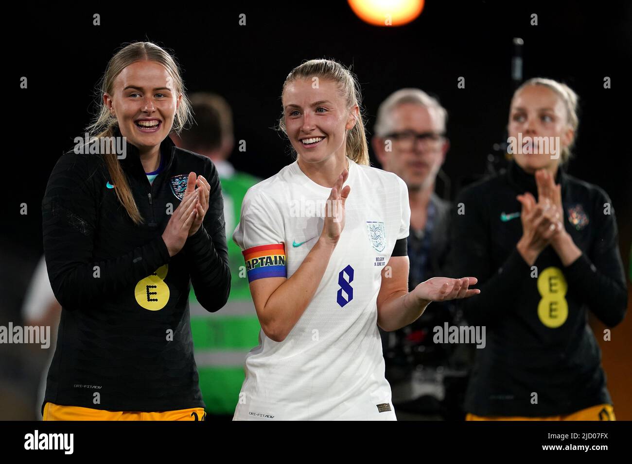 England's Leah Williamson (centre) and goalkeeper Hannah Hampton (left ...