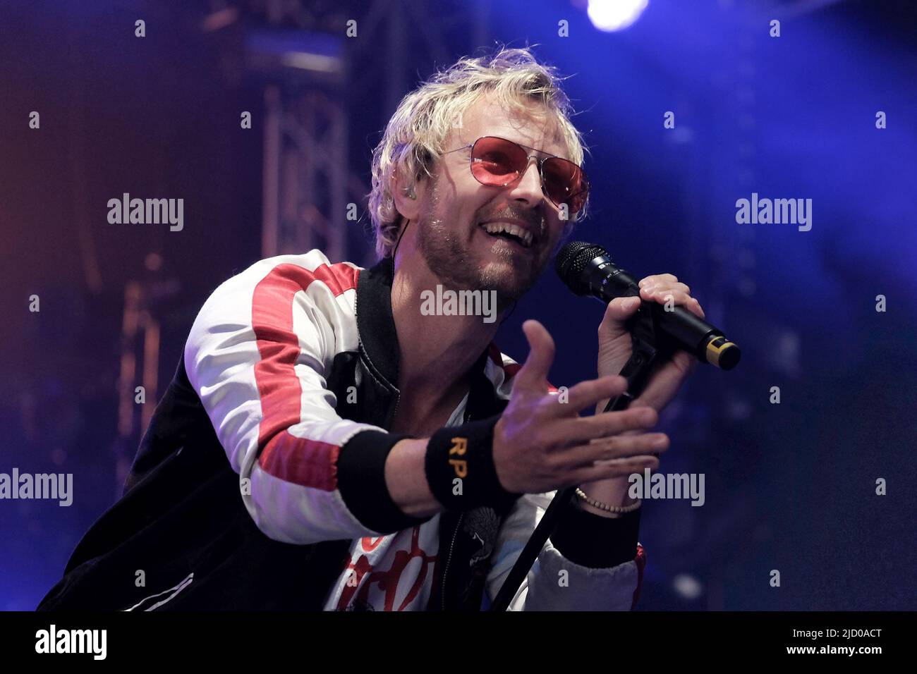 Newport, UK. 16th June, 2022. Vocalist Rick Parfitt Jnr, son of the ...