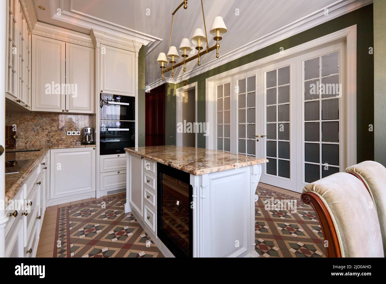 Photo of a beautiful and cozy kitchen Stock Photo - Alamy