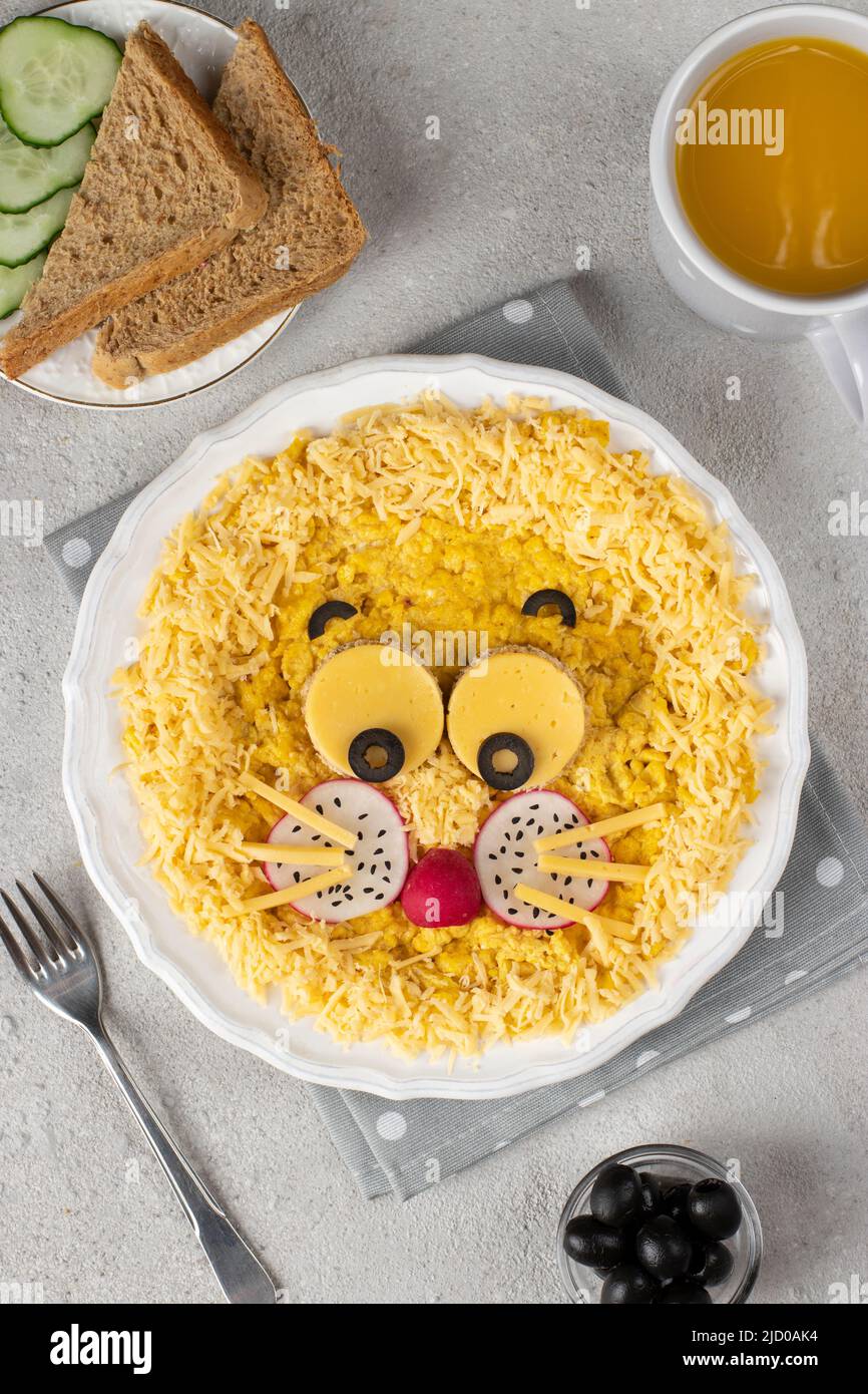 Fun food for kids breakfast - cute lion head made from scrambled eggs ...