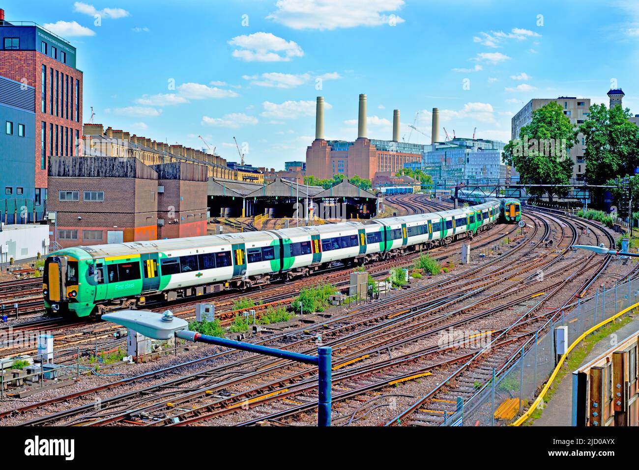 Southern rail units hi-res stock photography and images - Alamy