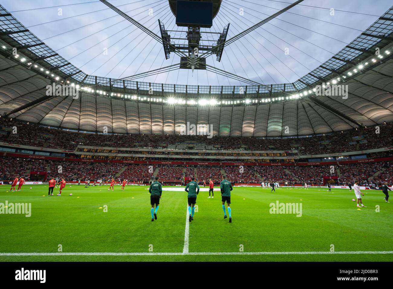 Centre pitch line stadium hi-res stock photography and images - Alamy
