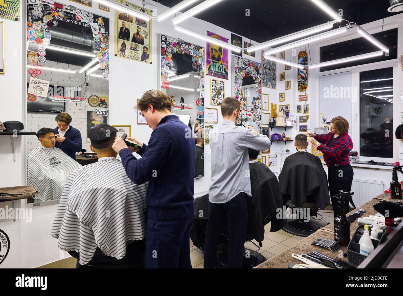 Hair salon employees hi-res stock photography and images - Alamy