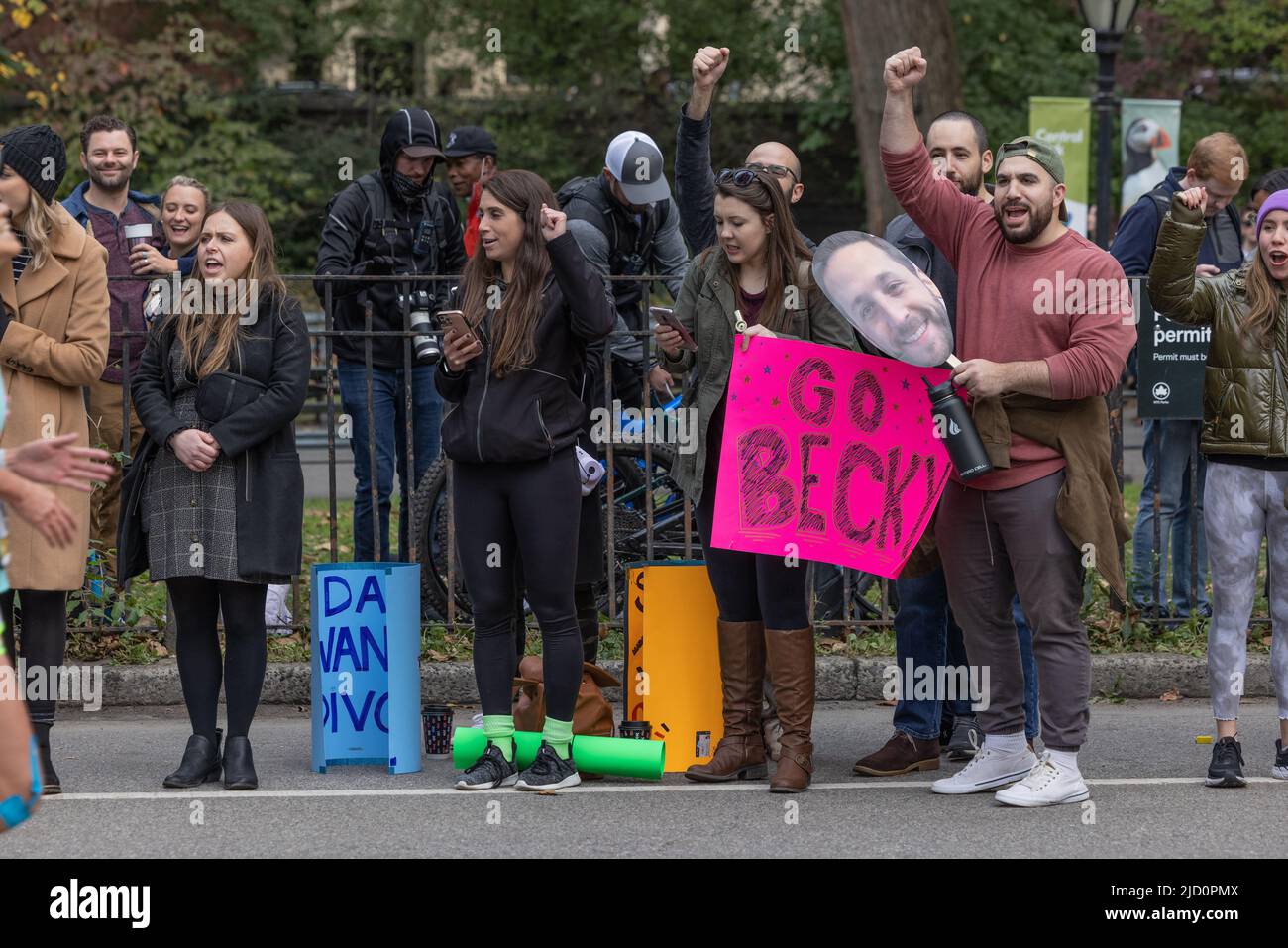 NEW YORK, N.Y. – November 7, 2021: Spectators cheer in Central Park ...