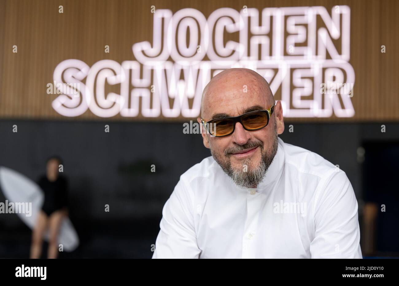 PRODUCTION - 03 June 2022, Bavaria, Taufkirchen Bei München: Jochen ...