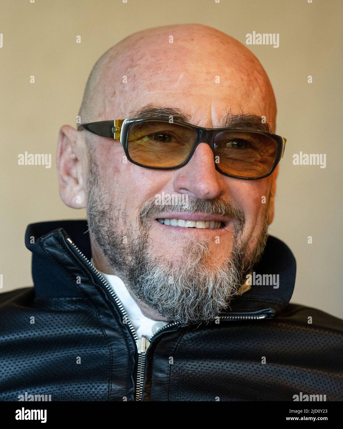 Schweizer presse hi-res stock photography and images - Alamy