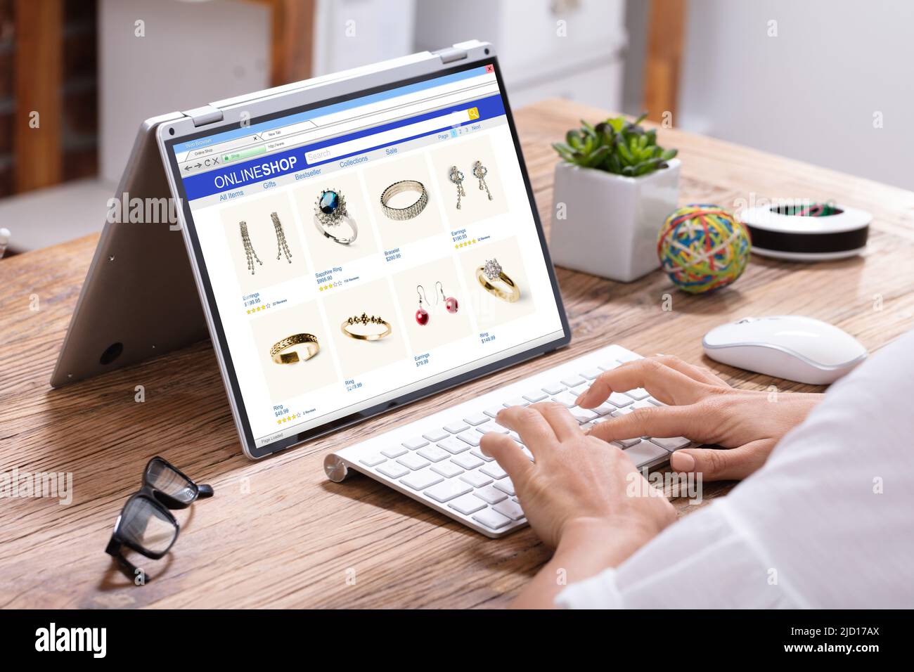 Luxury home accessory hi-res stock photography and images - Alamy