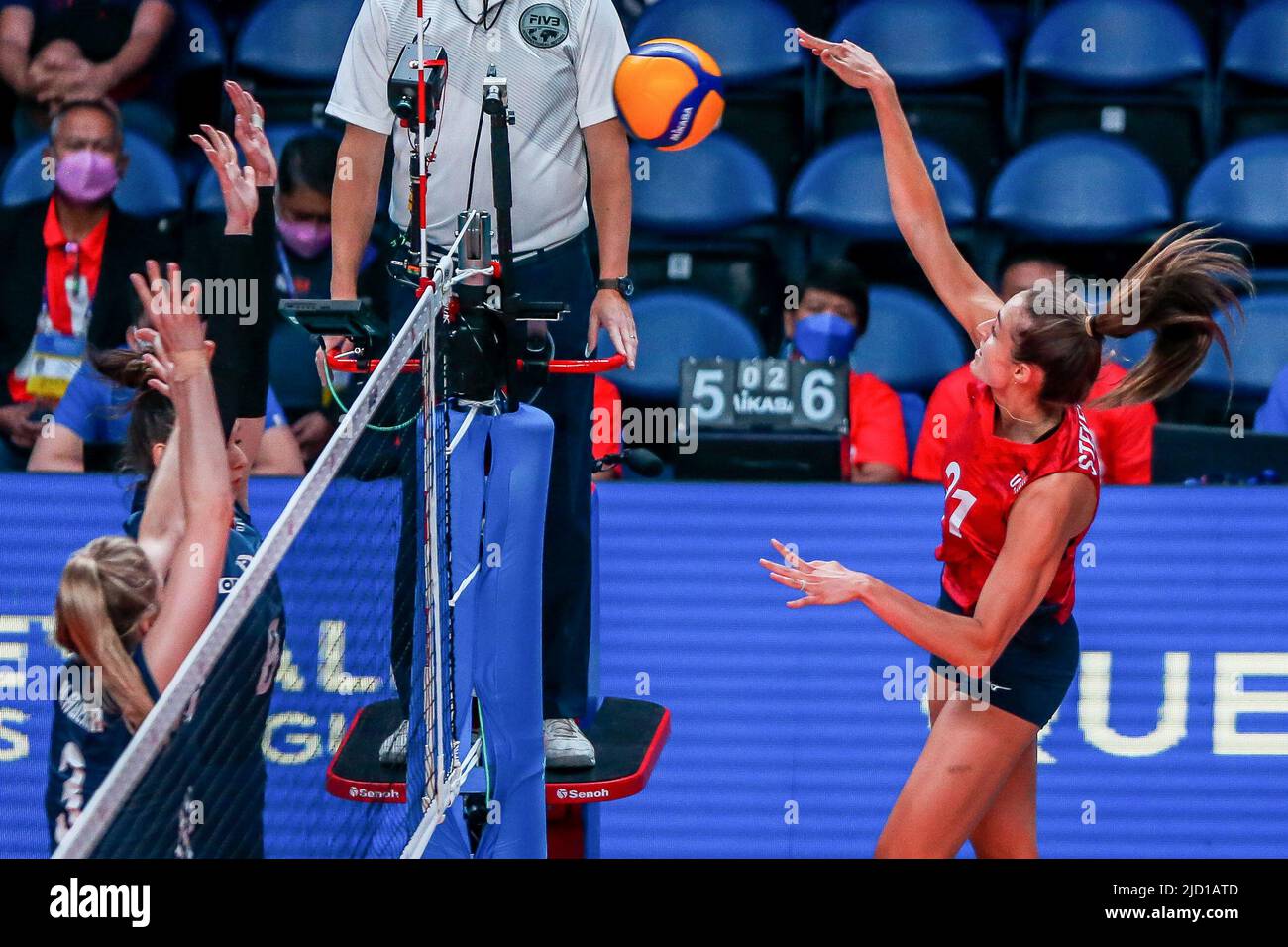Quezon City. 17th June, 2022. Anna Stevenson (R) of the United States ...