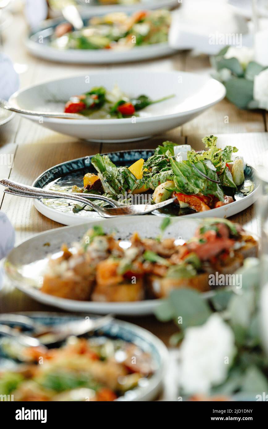 Resturant table lunch hi-res stock photography and images - Alamy