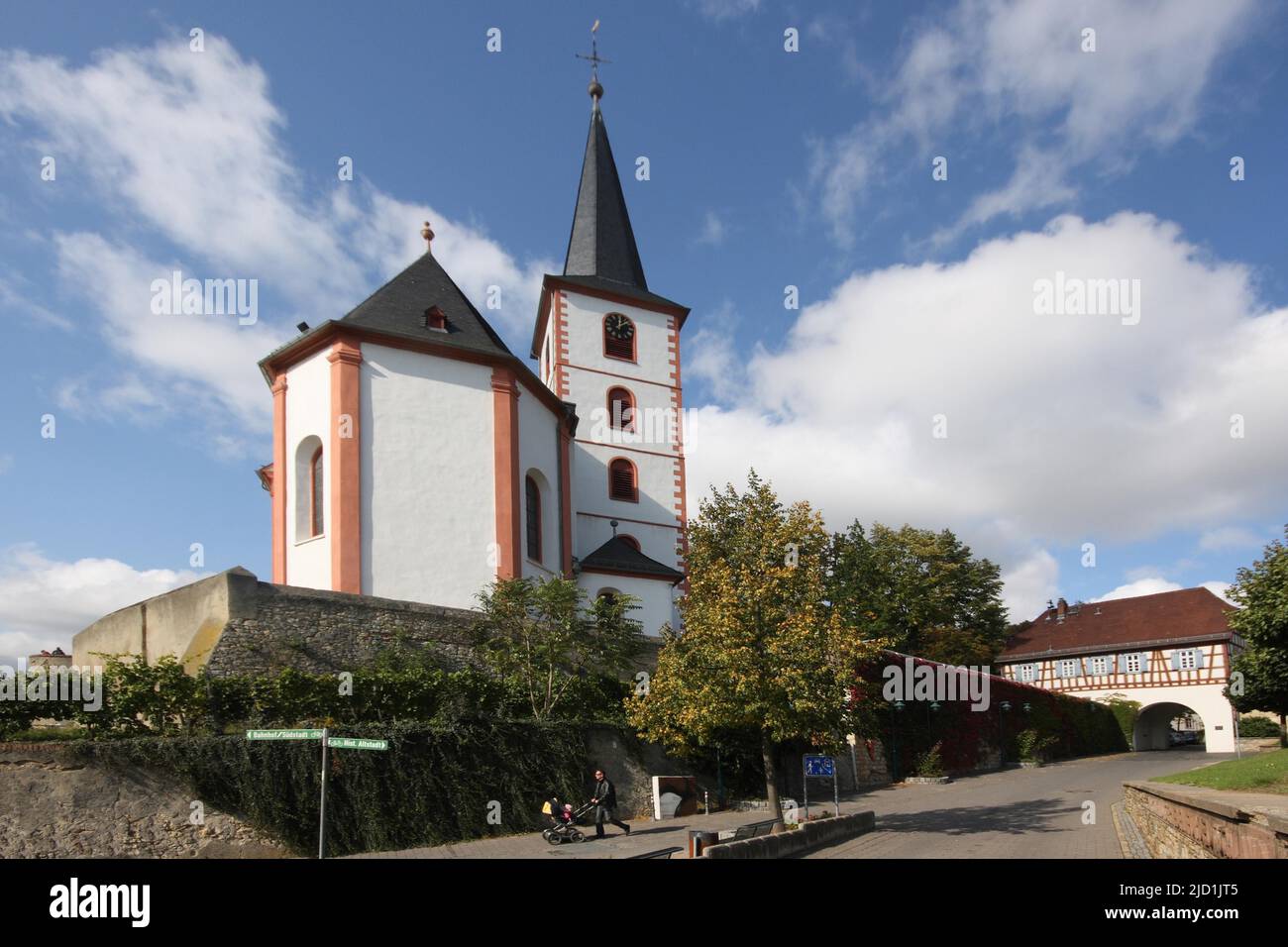 Entrance main gate gatehouse hi-res stock photography and images - Alamy