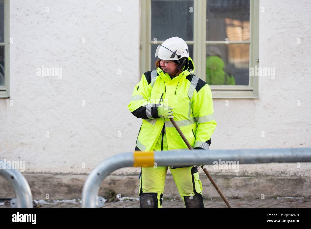 Scene worker hi-res stock photography and images - Alamy