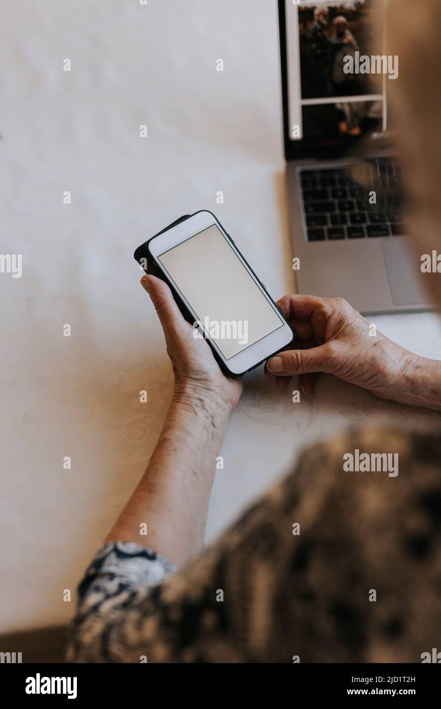 People telephone hi-res stock photography and images - Alamy