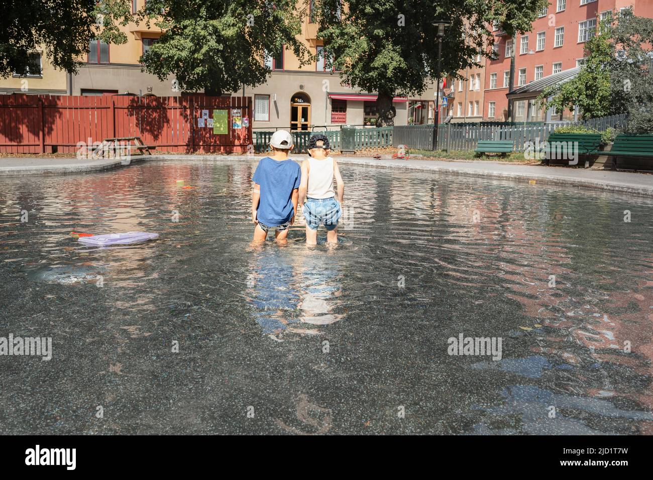 Three friends relaxing park hi-res stock photography and images - Alamy
