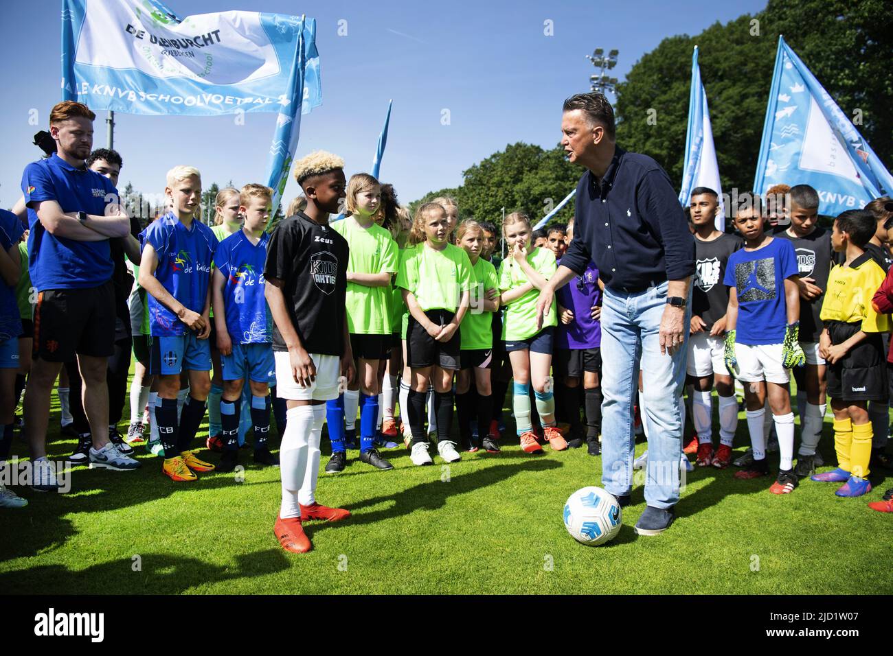 2022-06-17 10:36:52 ZEIST - National coach Louis van Gaal opens the ...