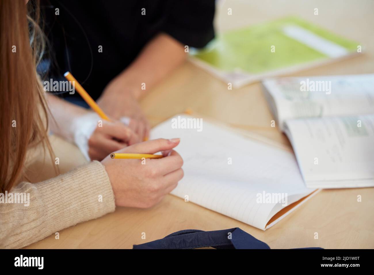 Note taking in class hi-res stock photography and images - Alamy