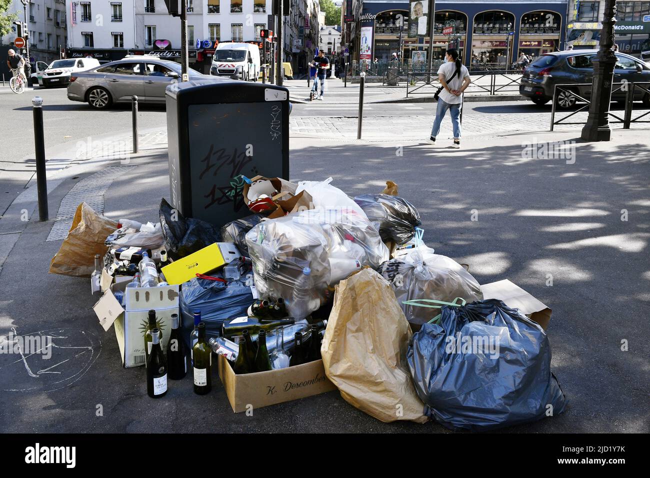 Saccage Paris - Paris - France Stock Photo - Alamy