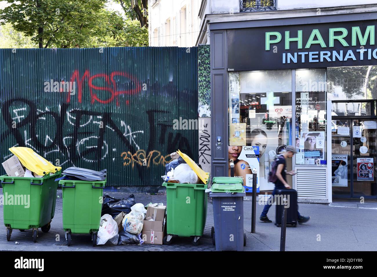 Saccage Paris - Paris - France Stock Photo - Alamy