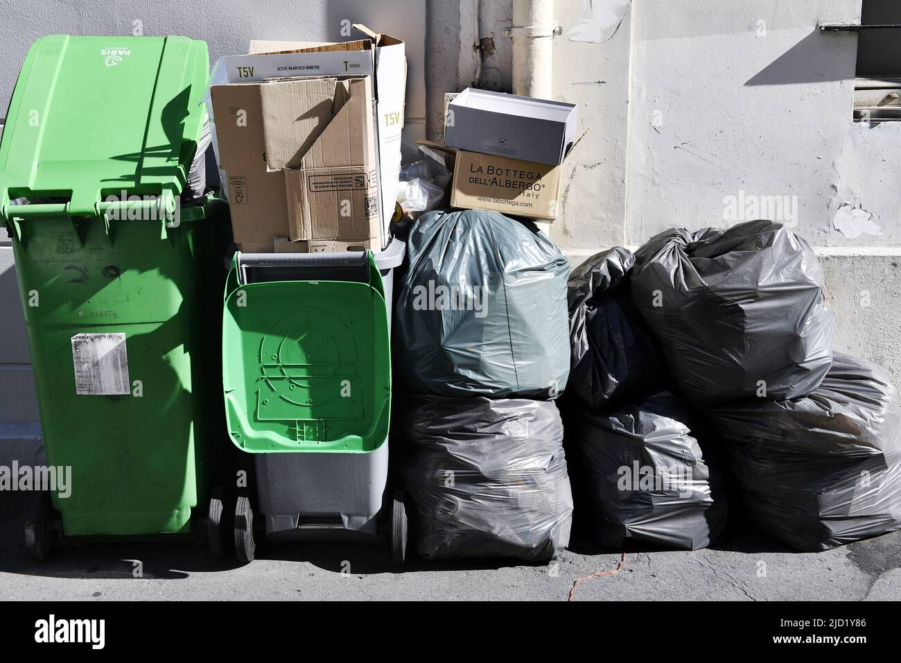 Saccage Paris - Paris - France Stock Photo - Alamy