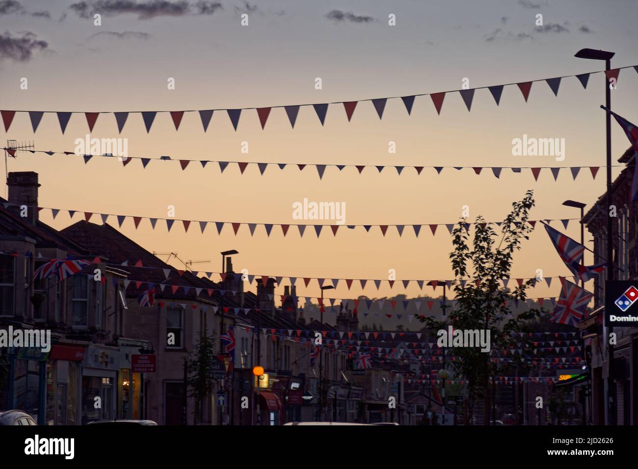 Walk around bath hi-res stock photography and images - Alamy