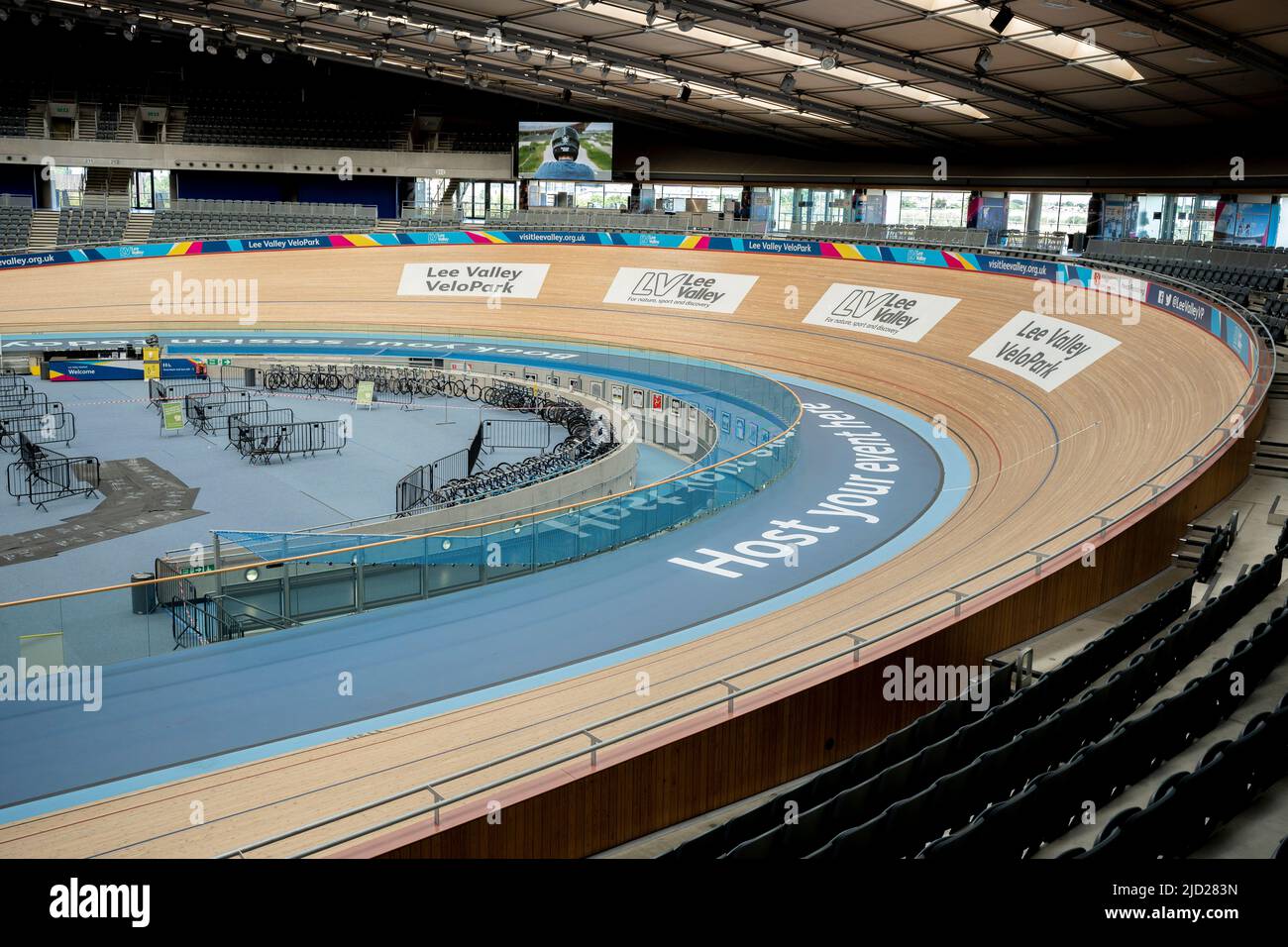 Olympic park stratford london velodrome velopark interior hi-res stock ...