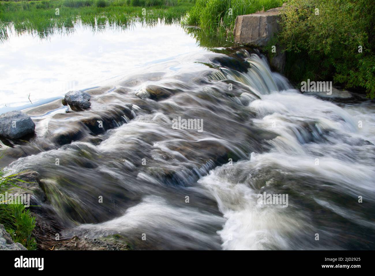 Small river waterfall hi-res stock photography and images - Alamy
