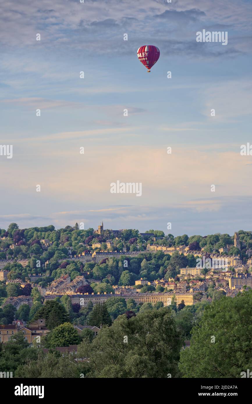 Hot air balloons over Bath Stock Photo - Alamy