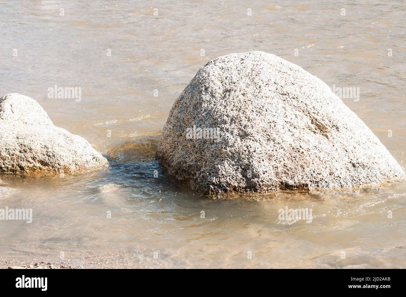 Rock riverbed hi-res stock photography and images - Alamy