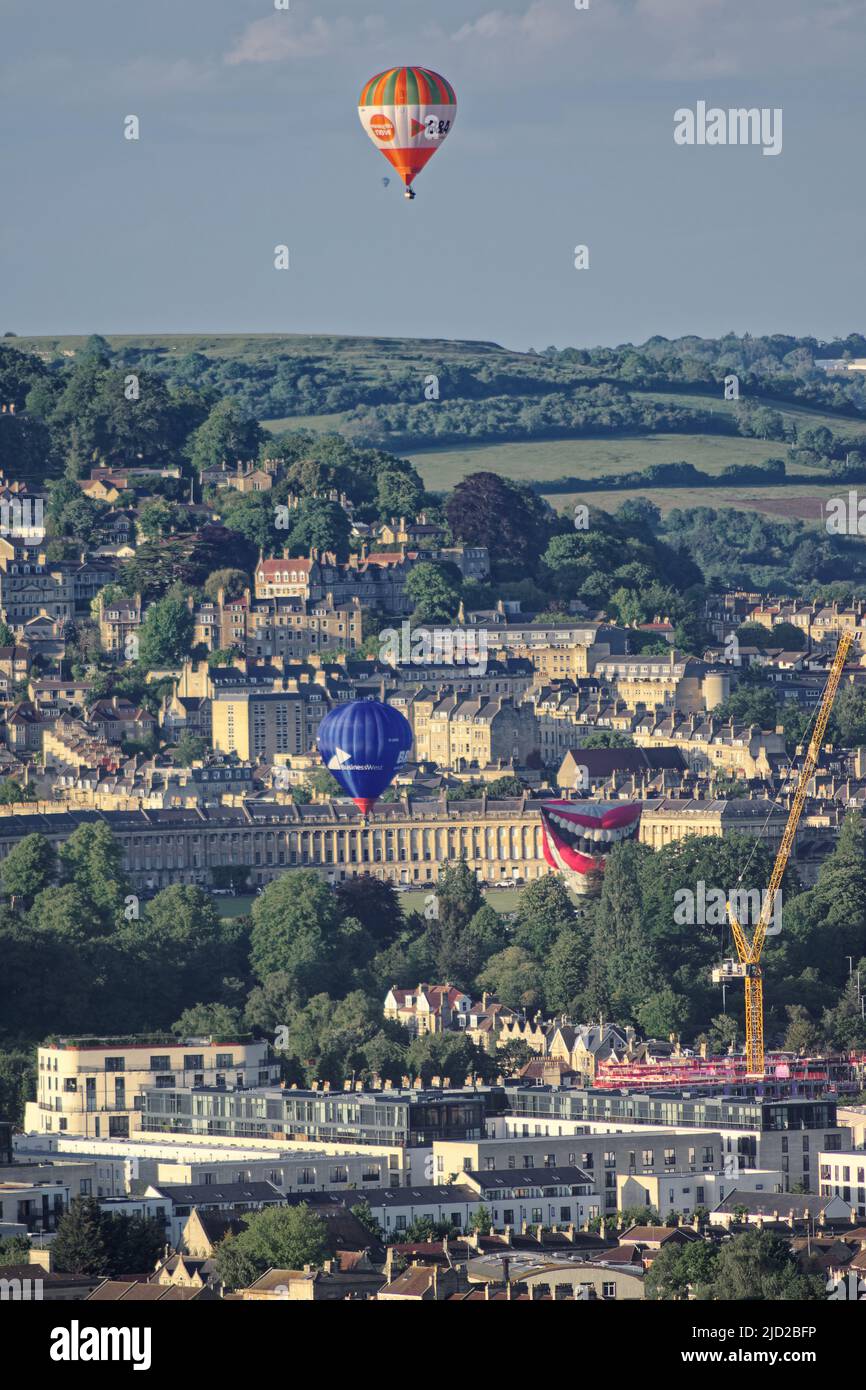 Hot air balloons over Bath Stock Photo - Alamy