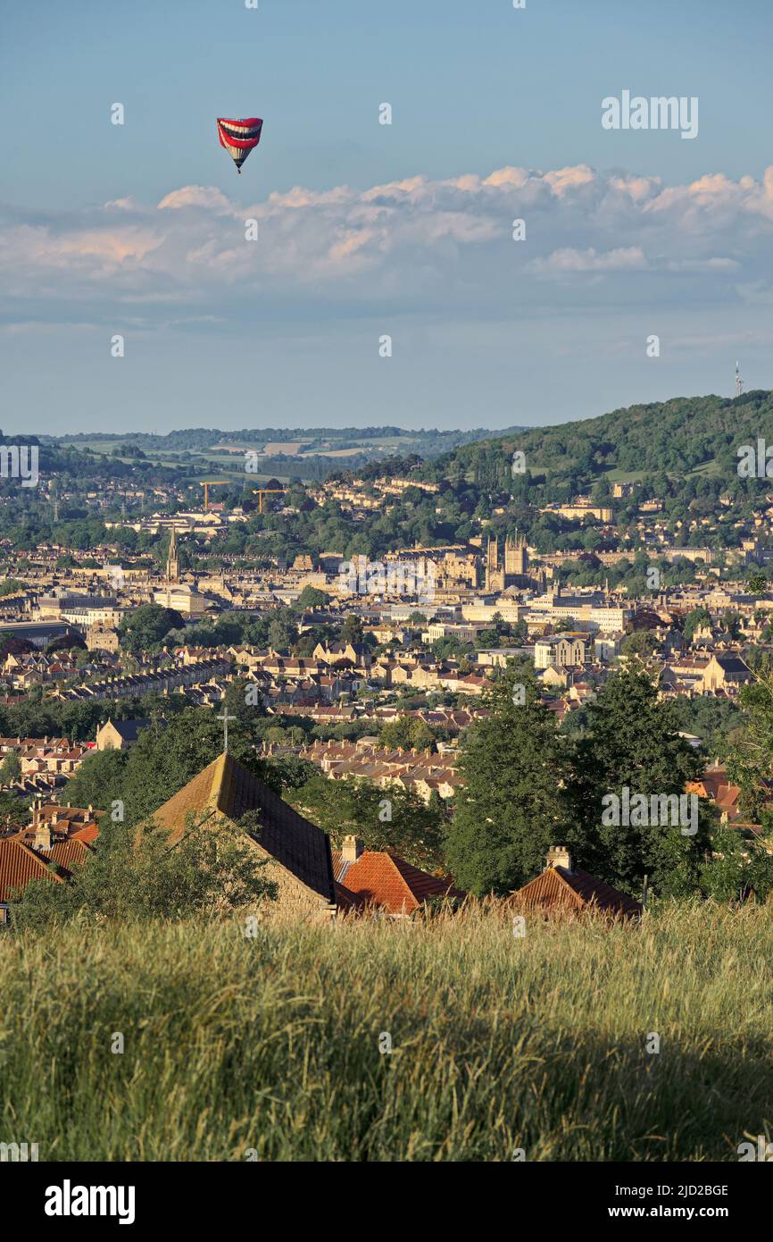 Hot air balloons over Bath Stock Photo - Alamy