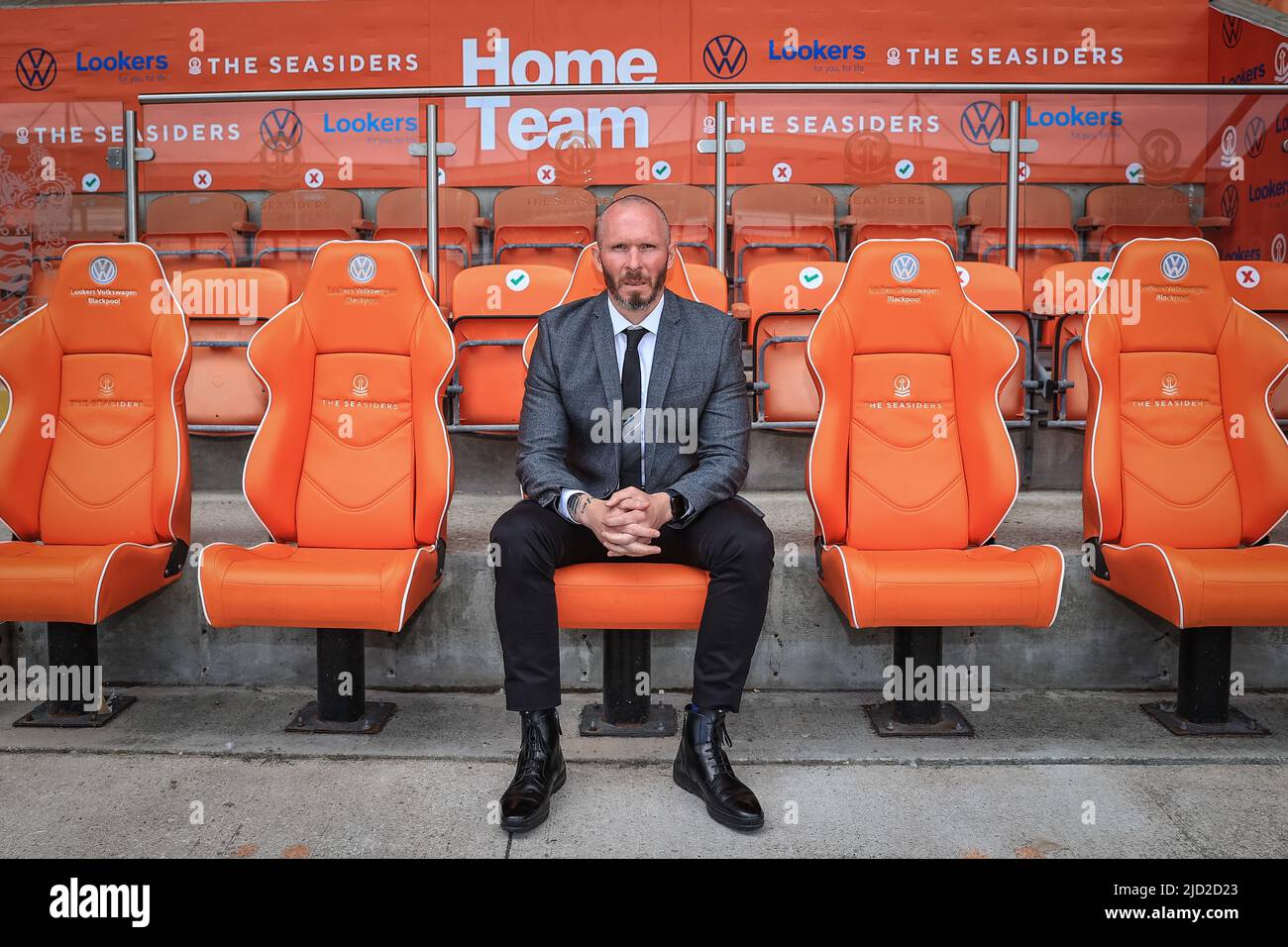 Blackpool FC's newly appointed Head Coach Michael Appleton signs a four ...