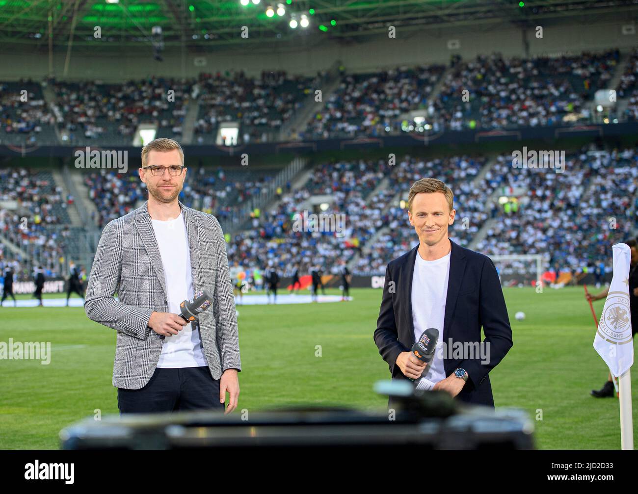 Per MERTESACKER l. (ZDF football expert) with Jochen BREYER, Germany ...