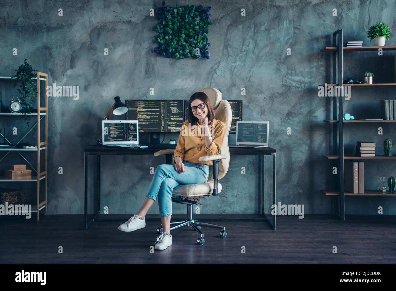 Portrait of attractive cheerful girl technician partner web developer ...