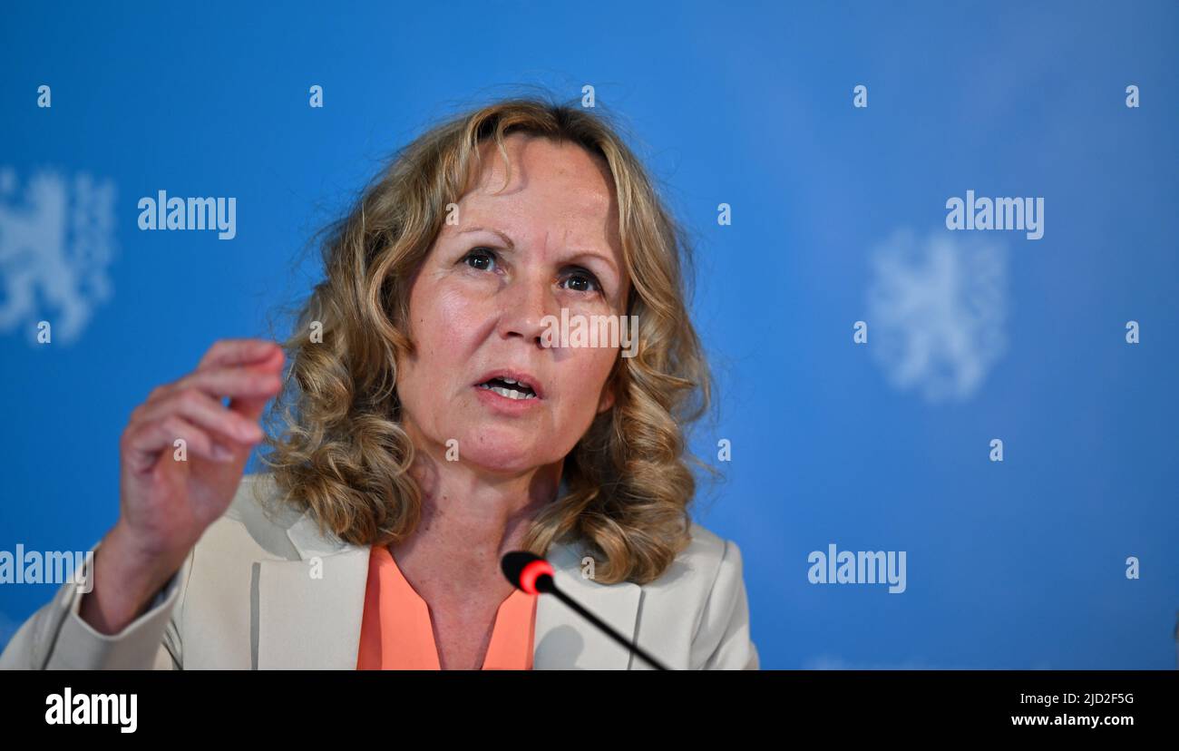 Weimar, Germany. 17th June, 2022. Steffi Lemke (Bündnis90/Die Grünen ...