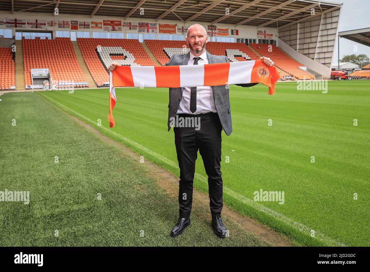 Blackpool FC's newly appointed Head Coach Michael Appleton signs a four ...