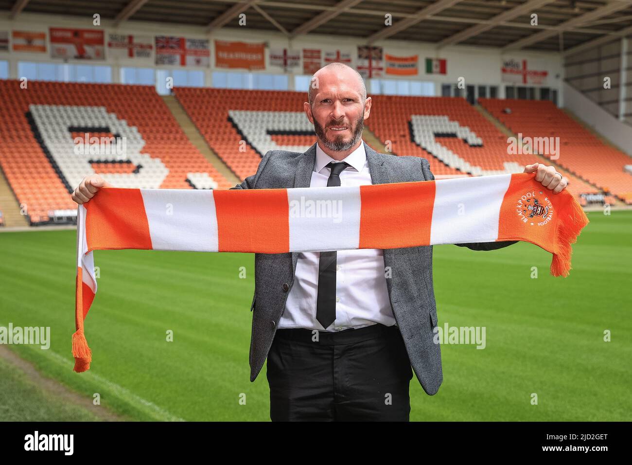 Blackpool FC's newly appointed Head Coach Michael Appleton signs a four ...