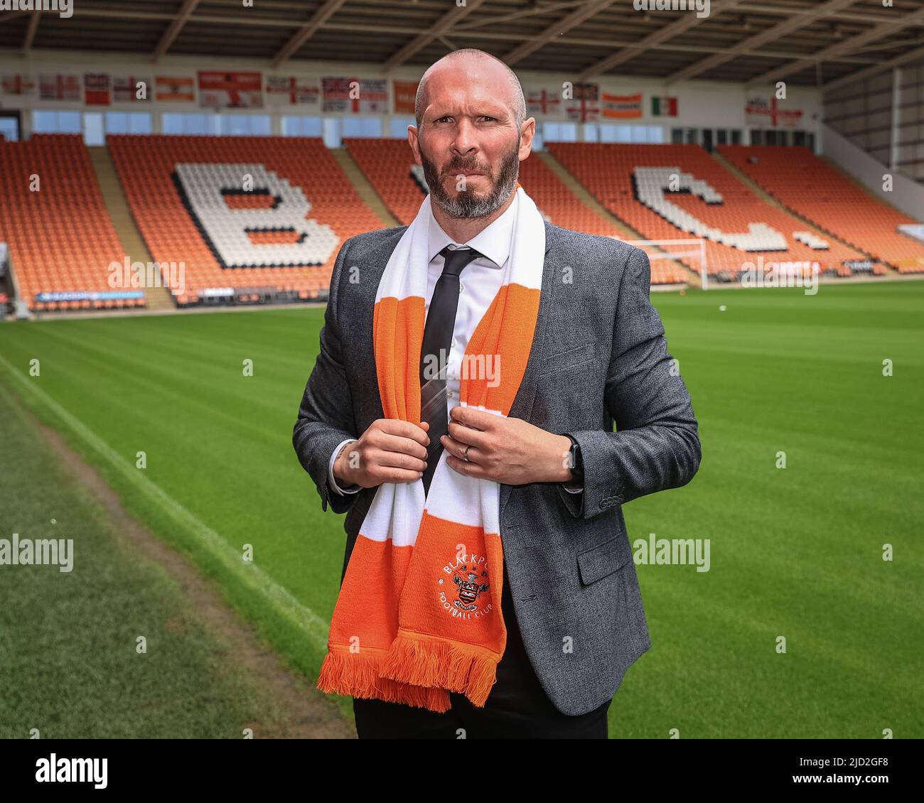 Blackpool FC's newly appointed Head Coach Michael Appleton signs a four ...