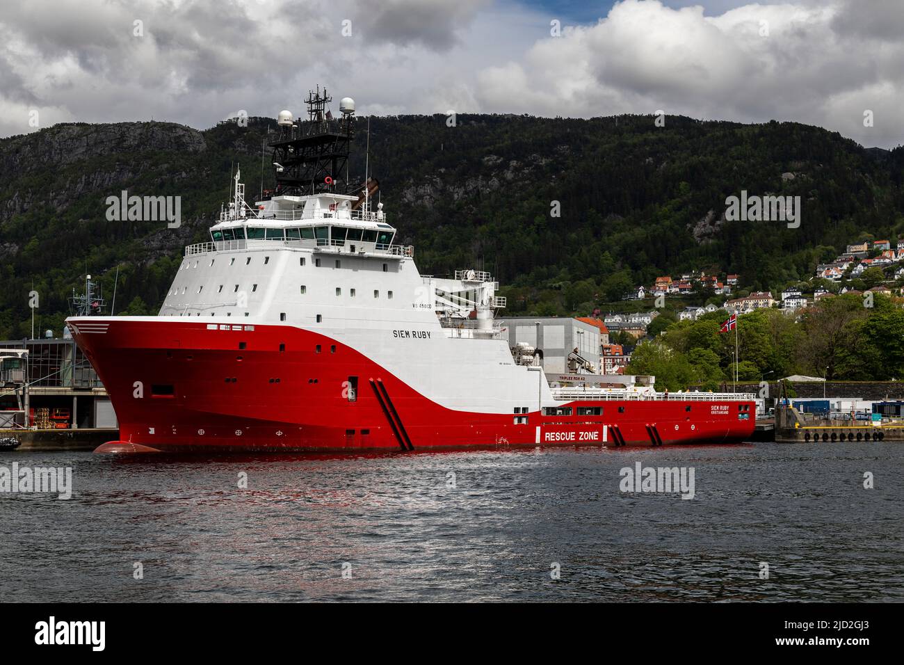 Offshore AHTS anchor handling tug supply vessel Siem Ruby in the port ...