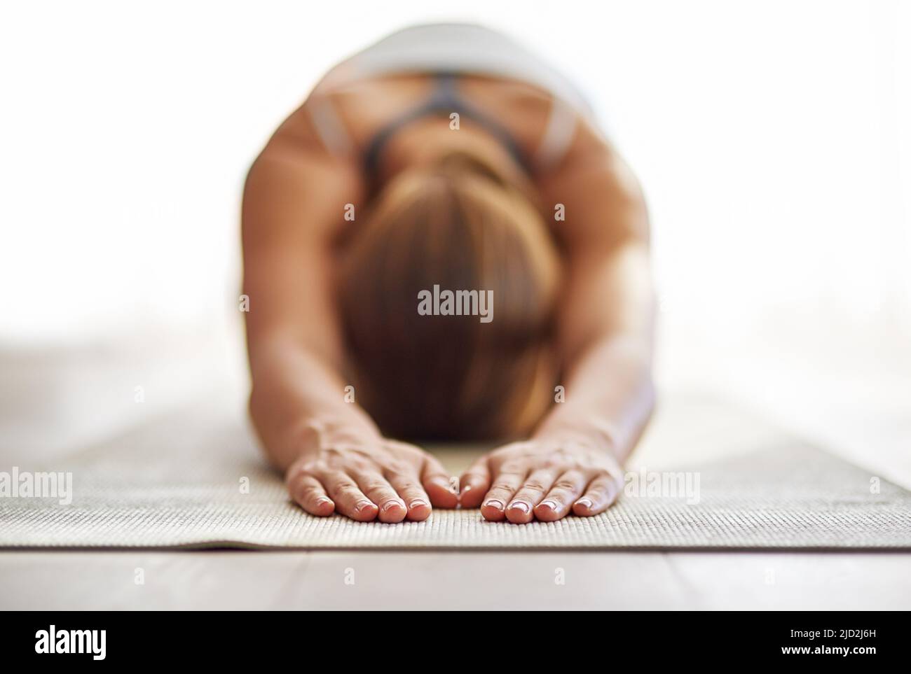 Grounded shot hi-res stock photography and images - Alamy