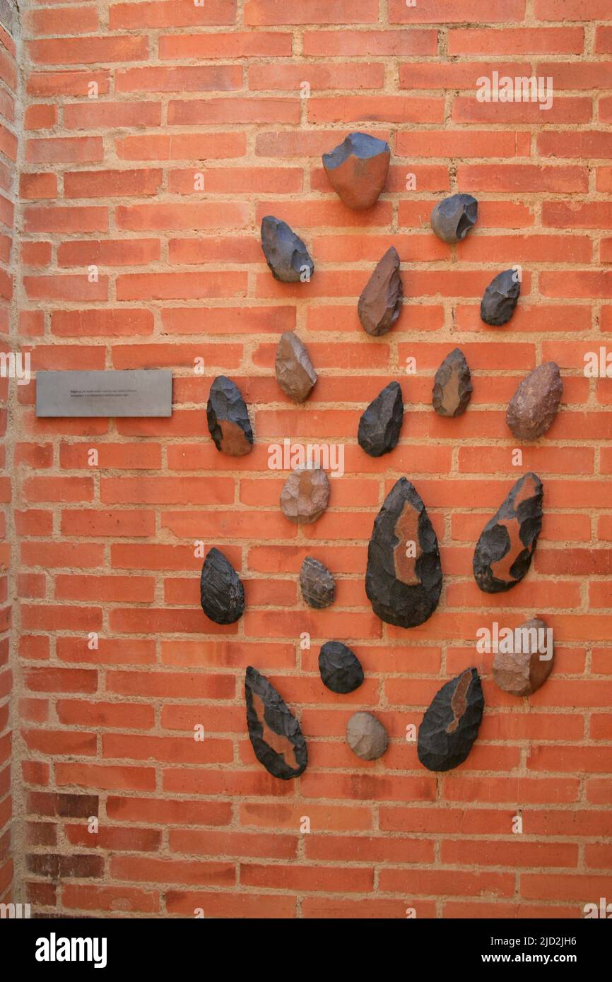 Replicas of stone tools used by our oldest African ancestors 1.4 ...